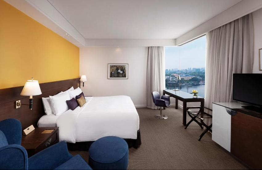 Phòng Deluxe Lake View King Room